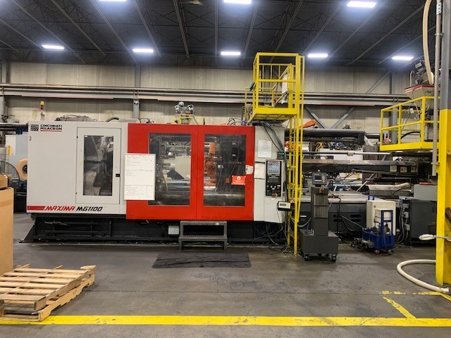 1100 Ton Cincinnati Milacron Maxima Injection Molding Machine Model ...