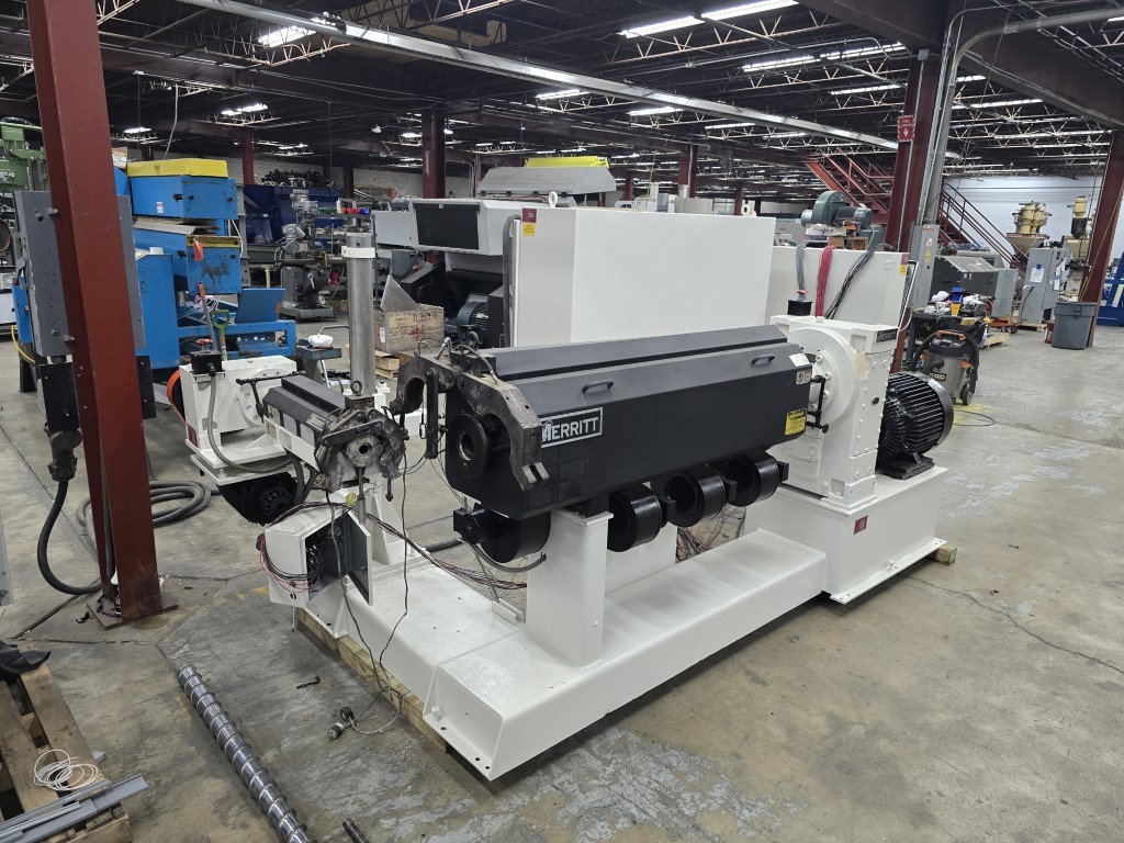 3" Merritt Davis Extruder Co Extrusion System with 1.25" Merritt Co ...