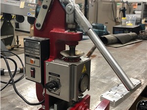 used galomb lab molding machine (1).jpg